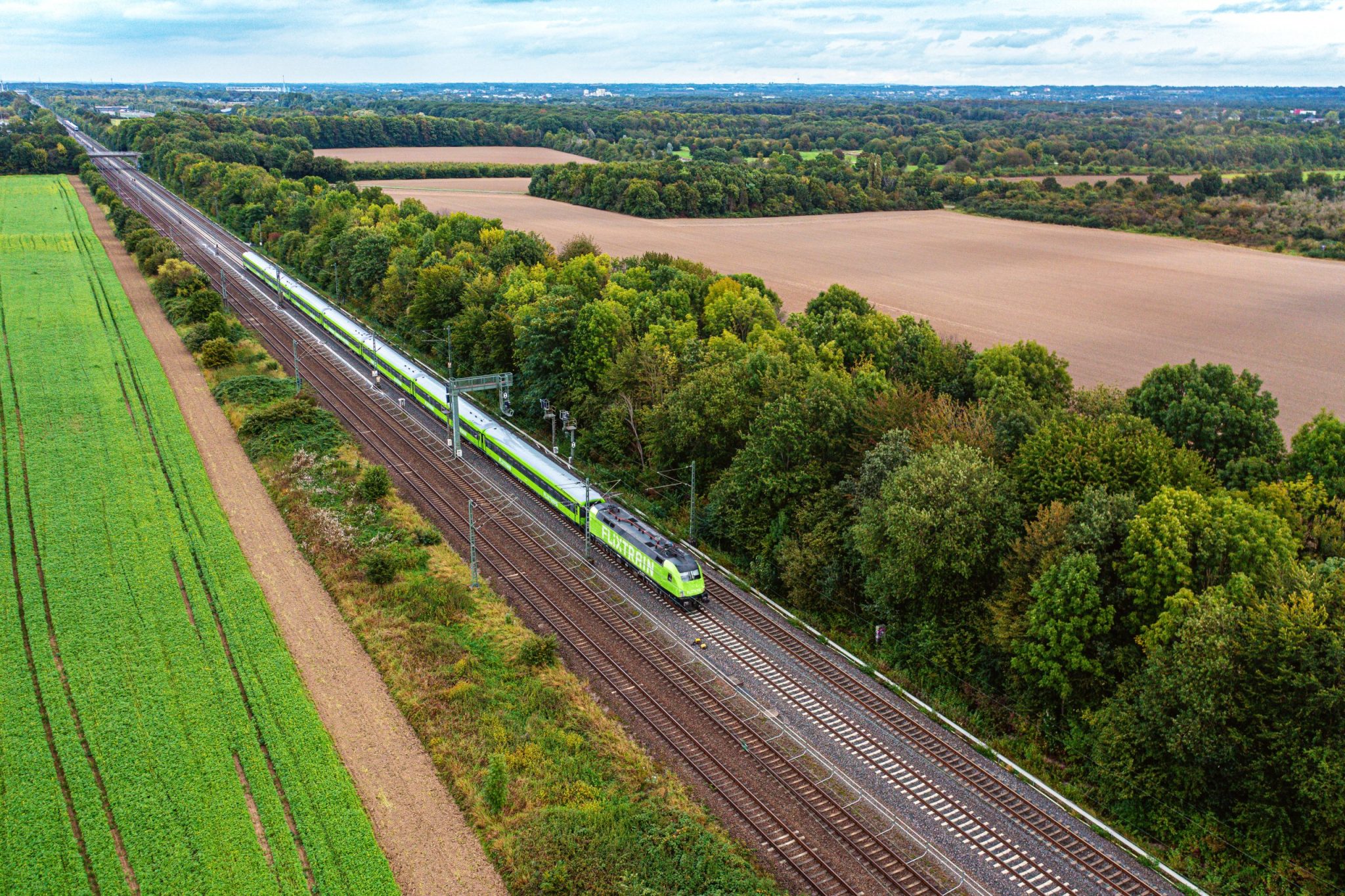 Mit FlixBus und FlixTrain zum ESC: Spartipps für eine Reise nach Basel ...
